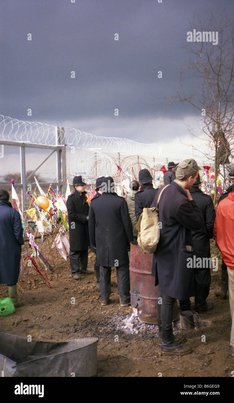 Greenham common protest hi-res stock photography and images - Alamy