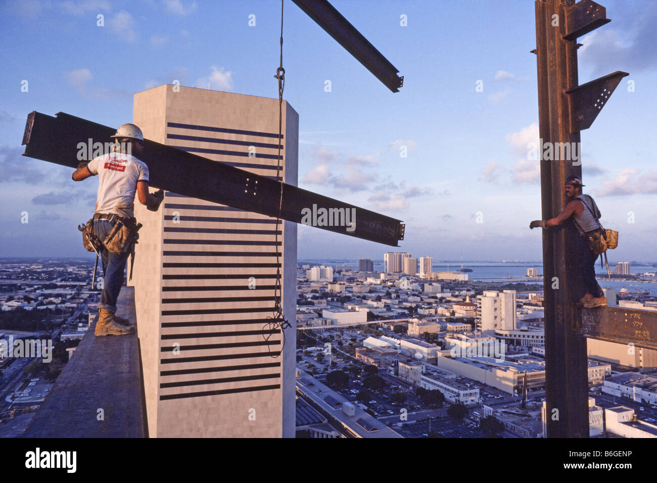 High rise steel workers hi-res stock photography and images - Alamy