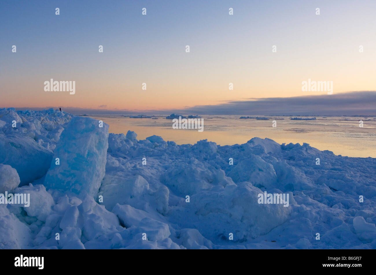 Chukchi sea hi-res stock photography and images - Alamy