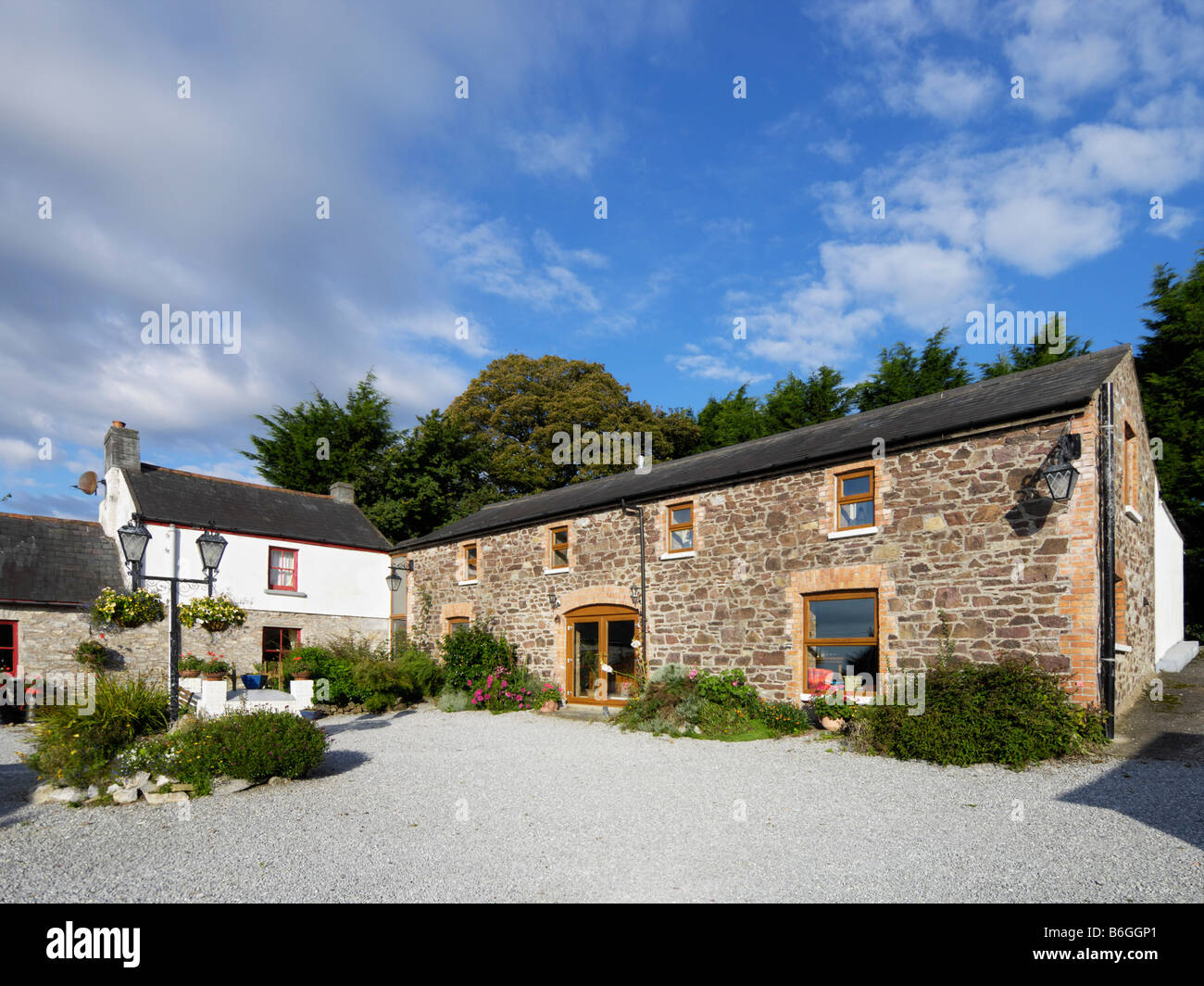 old Irish cottage Stock Photo - Alamy