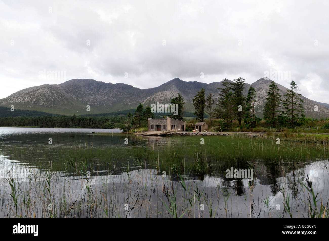 Lough inagh and inagh valley hi-res stock photography and images - Alamy