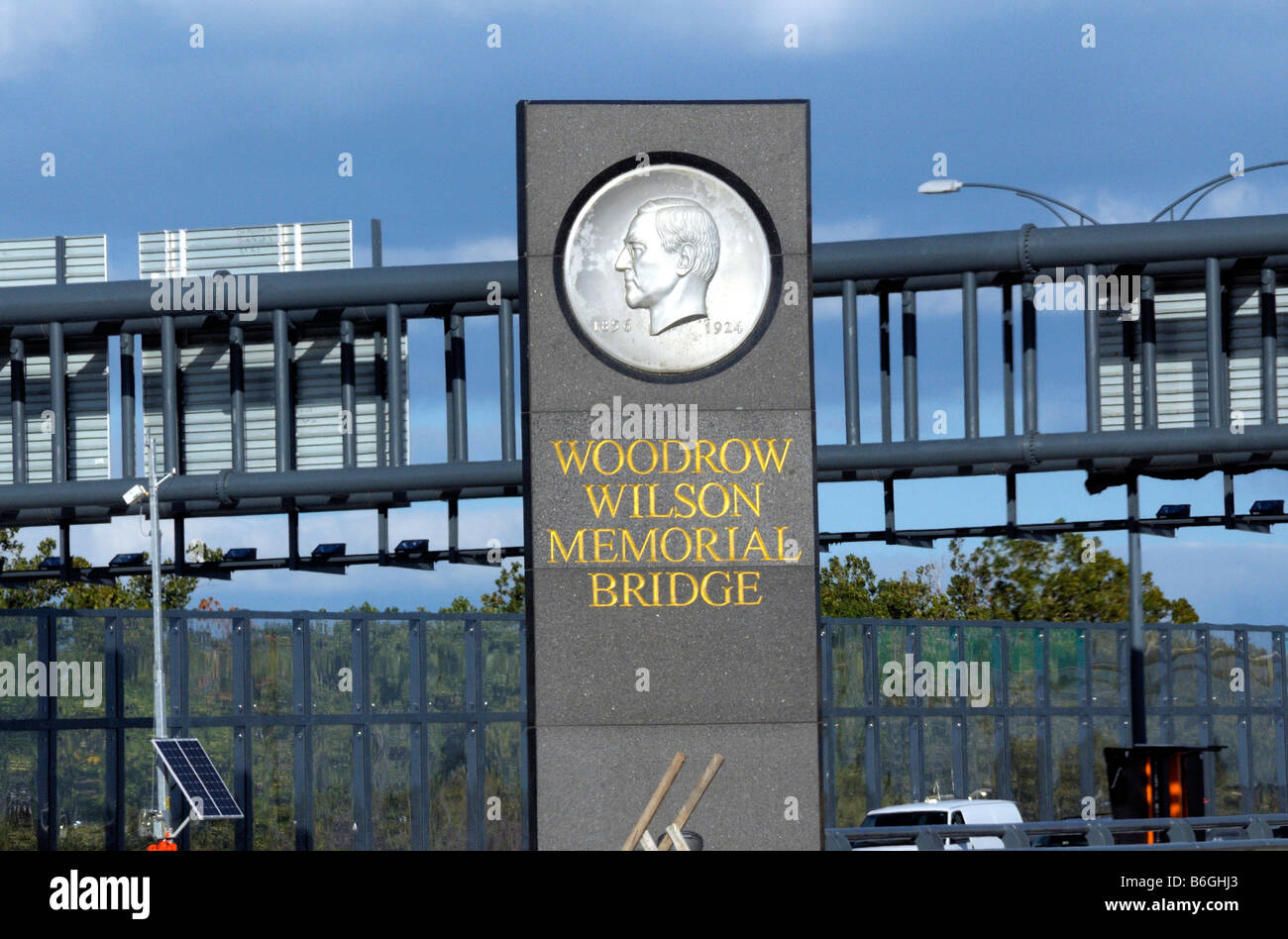 Sign for the newly built span of the Woodrow Wilson Bridge that connect ...