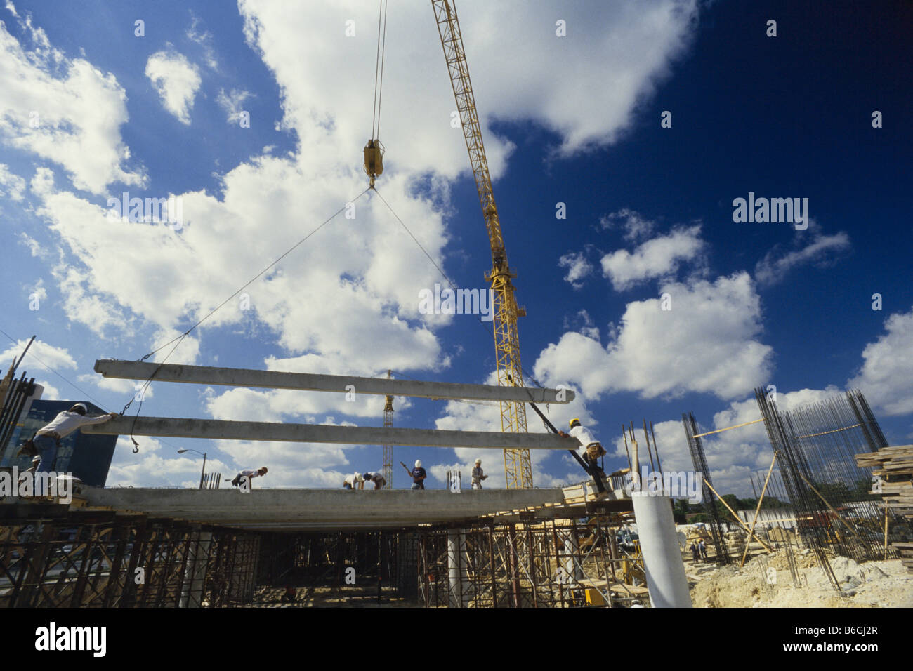 Concrete high rise construction hi-res stock photography and images - Alamy
