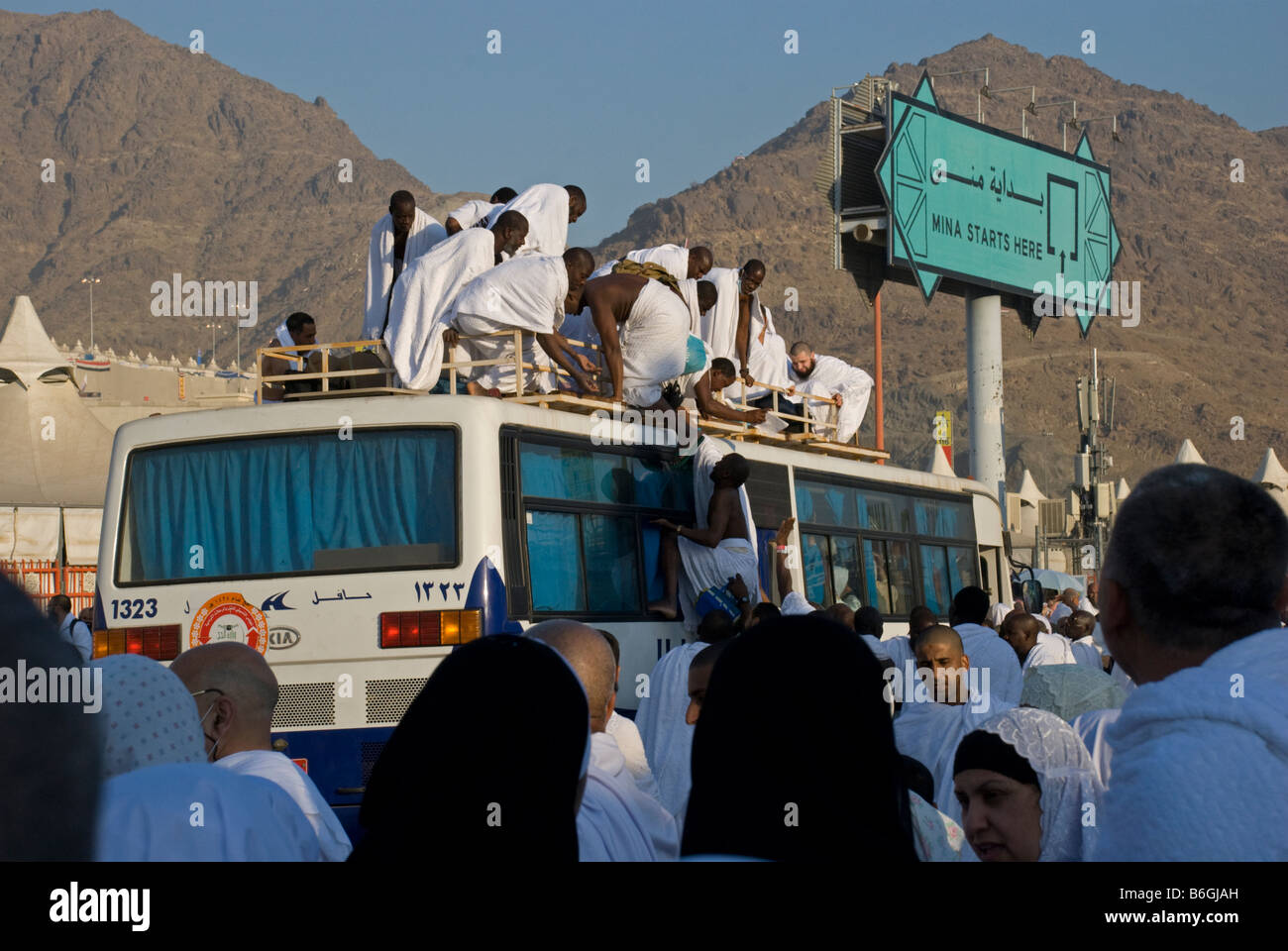 Pilgrims hajj bus hi-res stock photography and images - Alamy