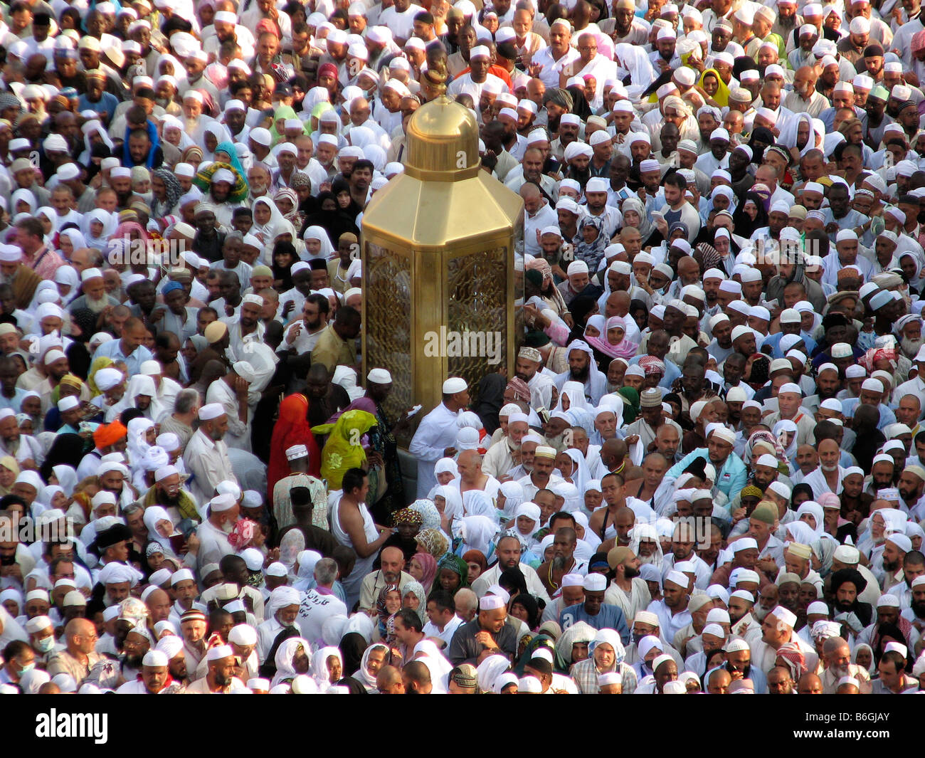 Pilgrims circumambulating the Kaba Makkah Saudi Arabia Stock Photo - Alamy