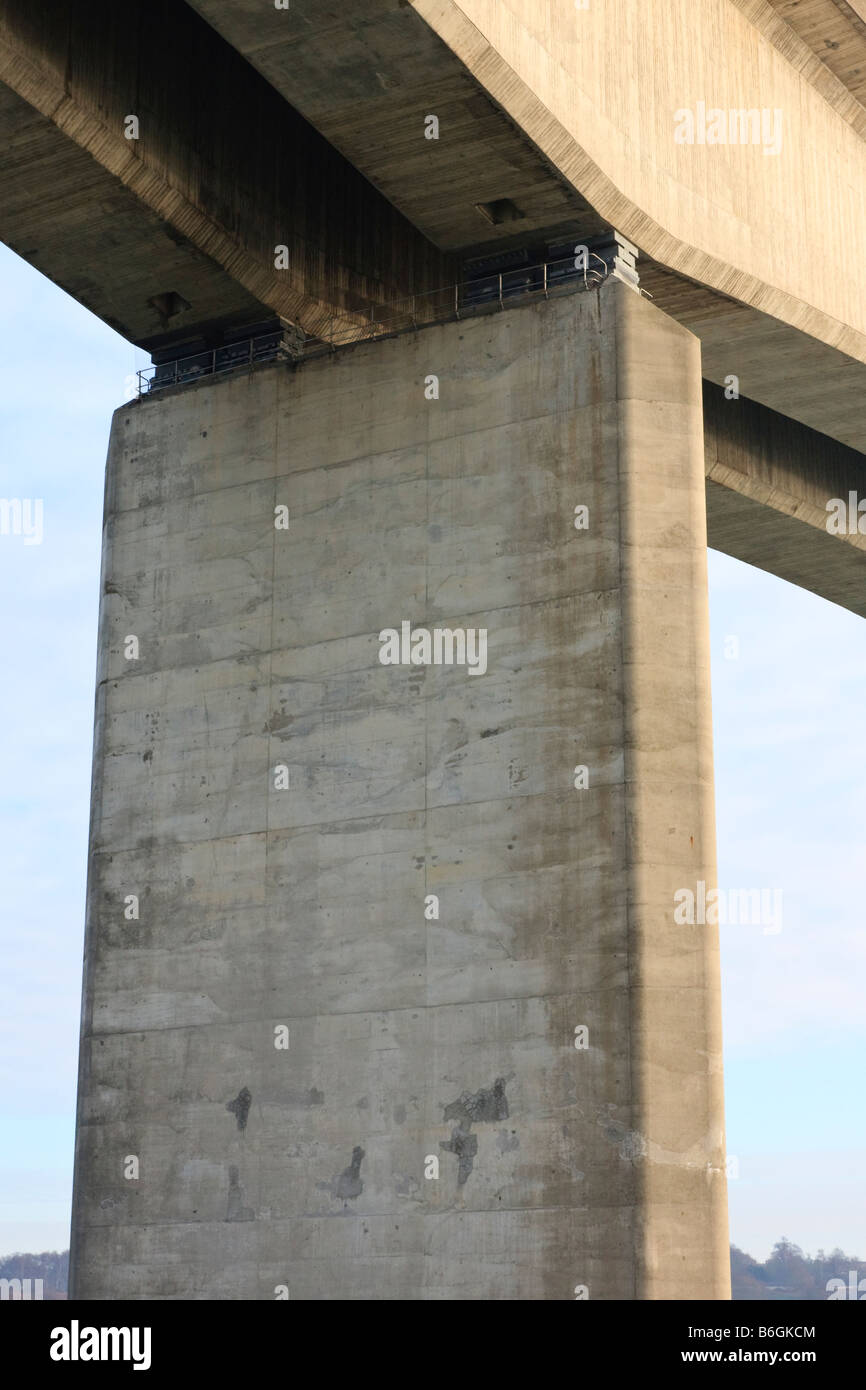 Main Bridge Support Detail on the River Orwell Road Bridge near Ipswich ...