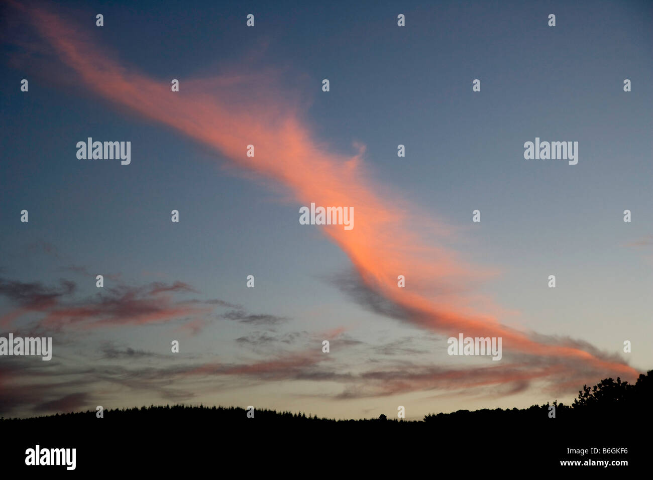 Jet contrail hi-res stock photography and images - Alamy