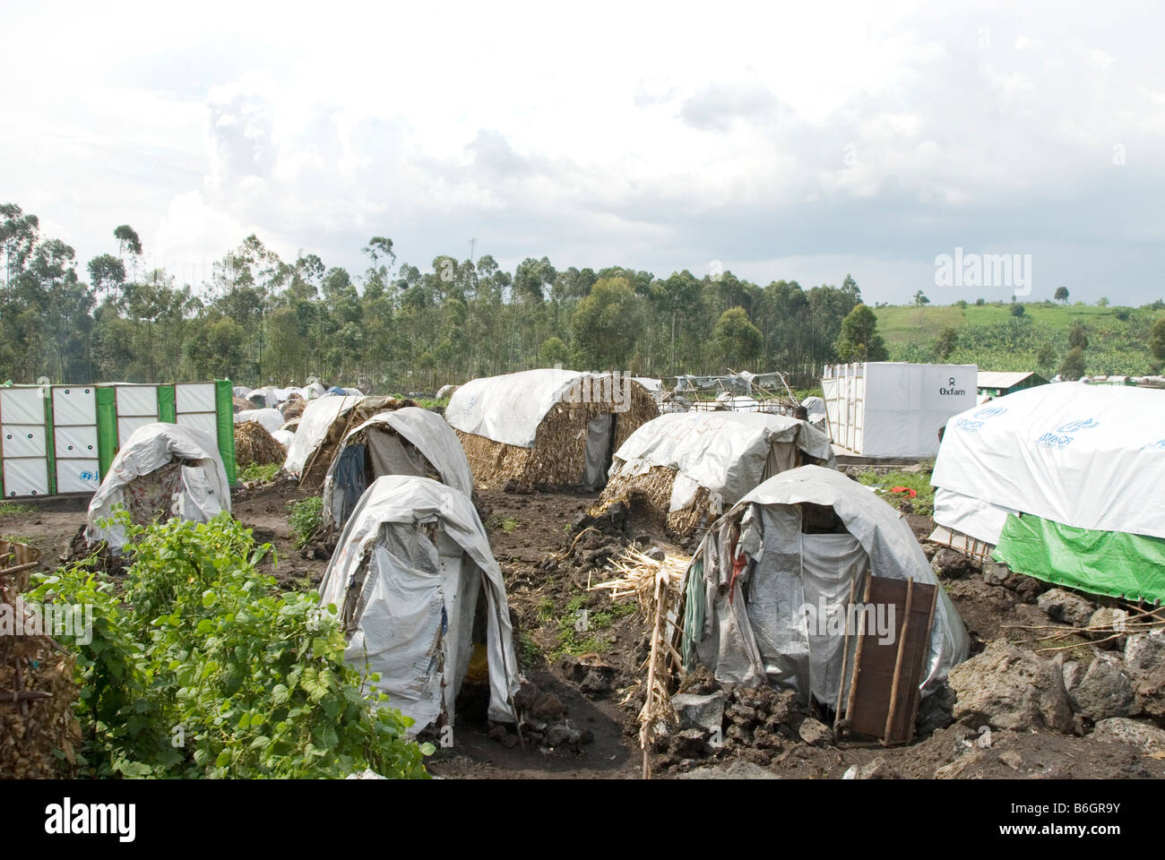 Goma DRC November 2008 Mugunga 2 camp for displaced Stock Photo - Alamy