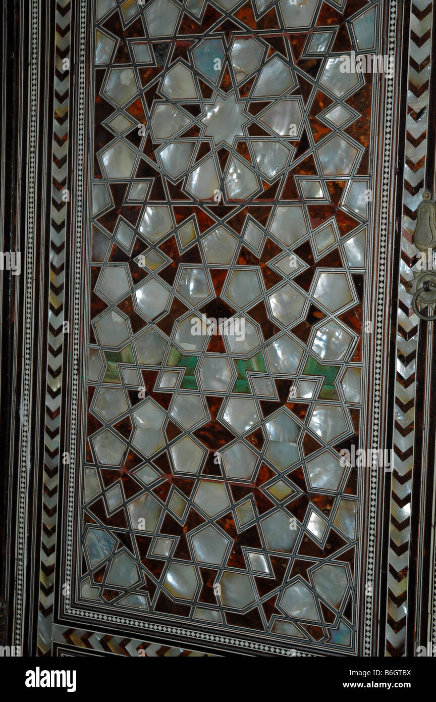 Pearl inlay hi-res stock photography and images - Alamy