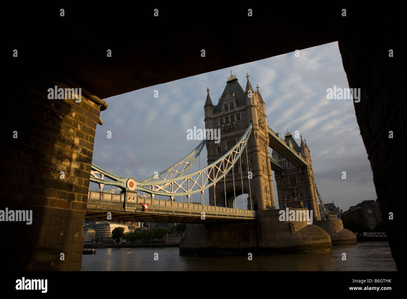 Strut tower hi-res stock photography and images - Alamy