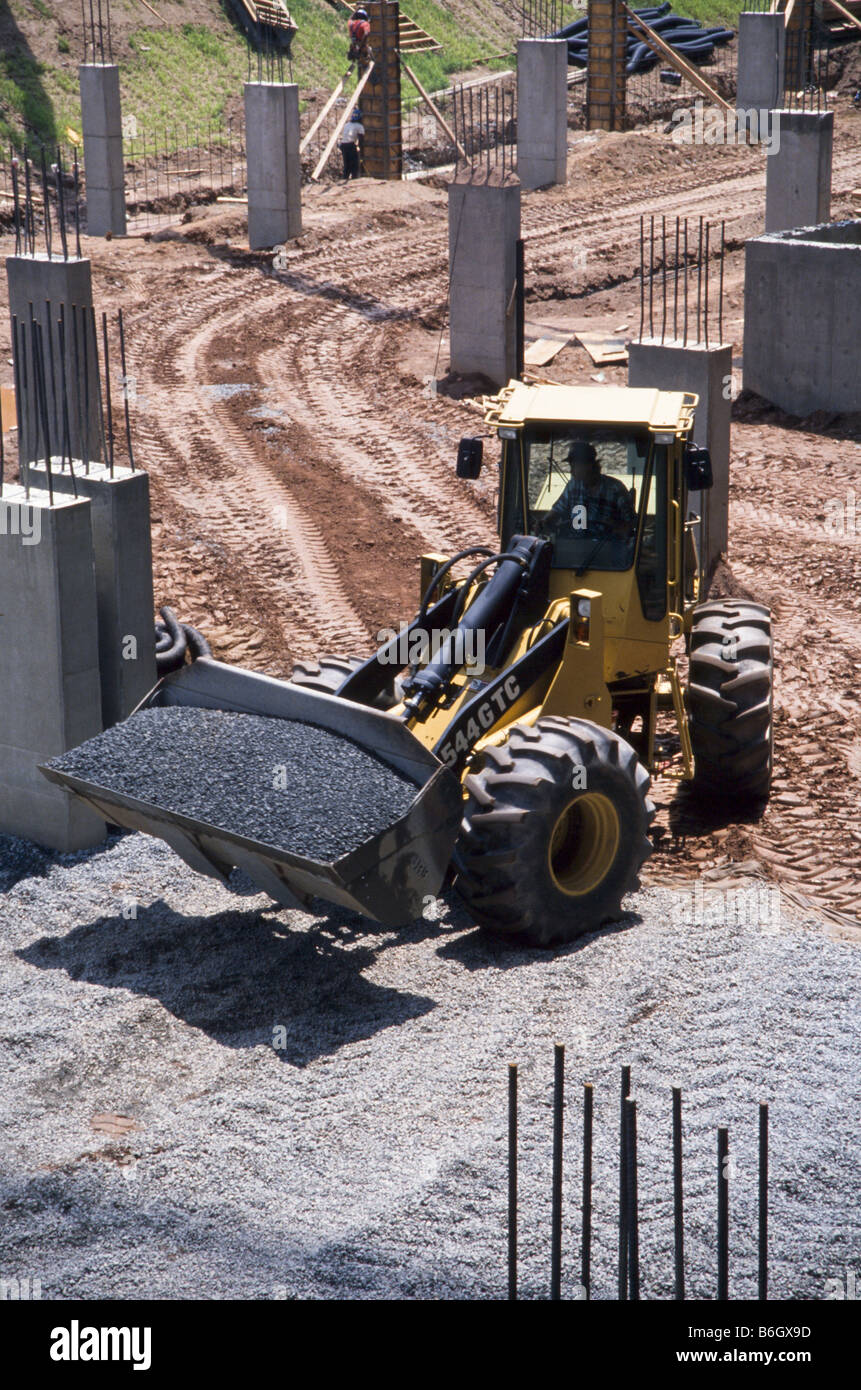 Heavy equipment earth moving bulldozer hi-res stock photography and ...