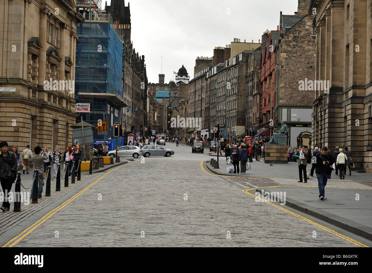 The royal mile edinburgh hi-res stock photography and images - Alamy