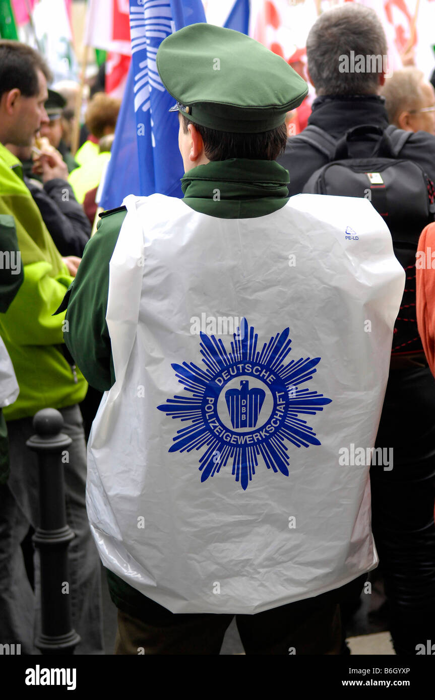 Berlin polizei demonstration hi-res stock photography and images - Alamy