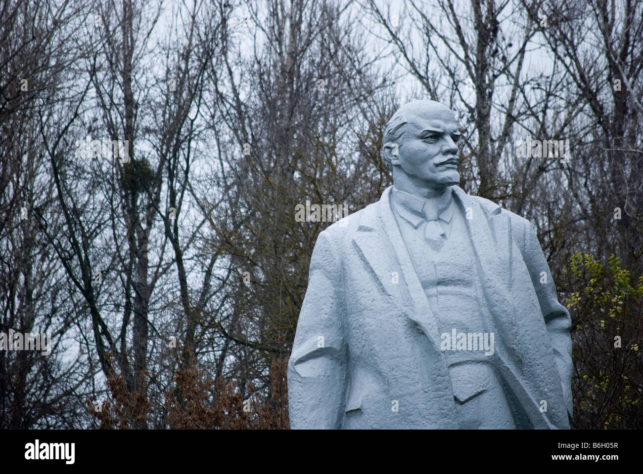Lenin statue ukraine hi-res stock photography and images - Alamy