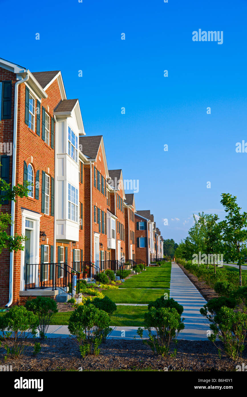 Row apartments hi-res stock photography and images - Alamy