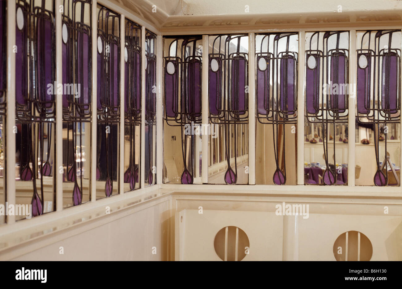 Willow tea rooms hi-res stock photography and images - Alamy