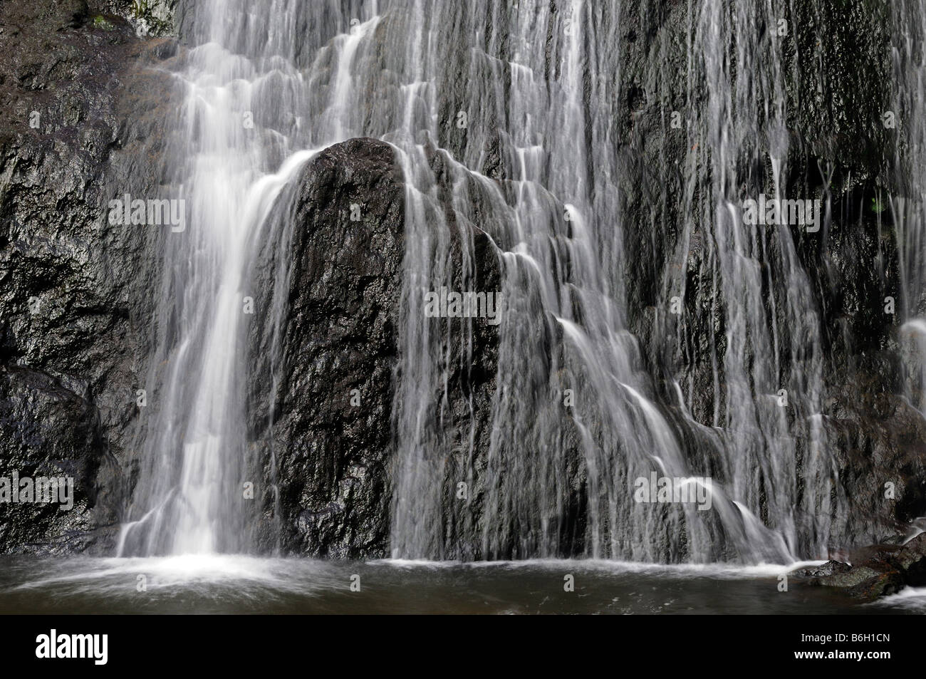Waterfall connemara county ireland hi-res stock photography and images ...