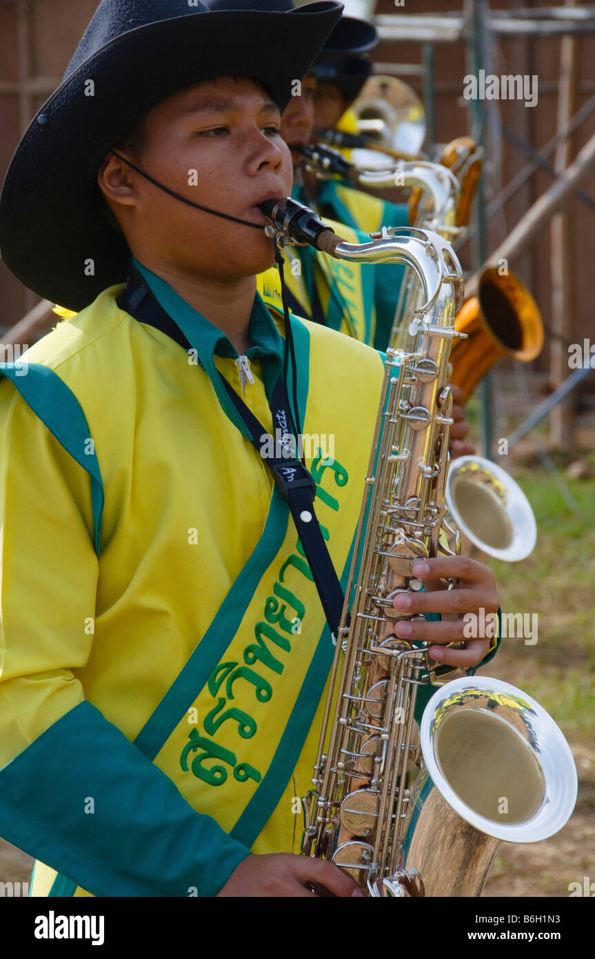 Saxaphone player hi-res stock photography and images - Alamy