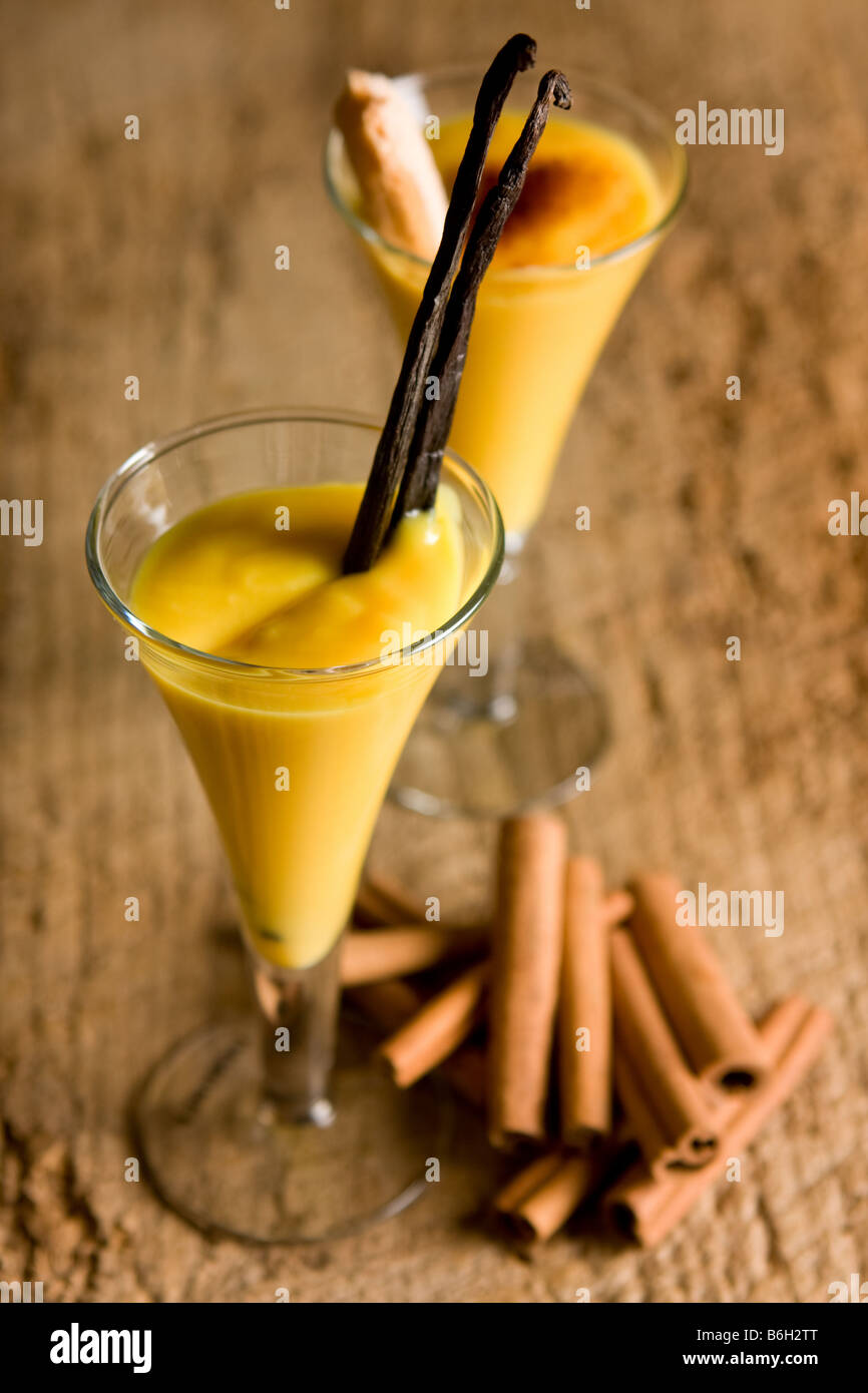 Advocaat cream hi-res stock photography and images - Alamy