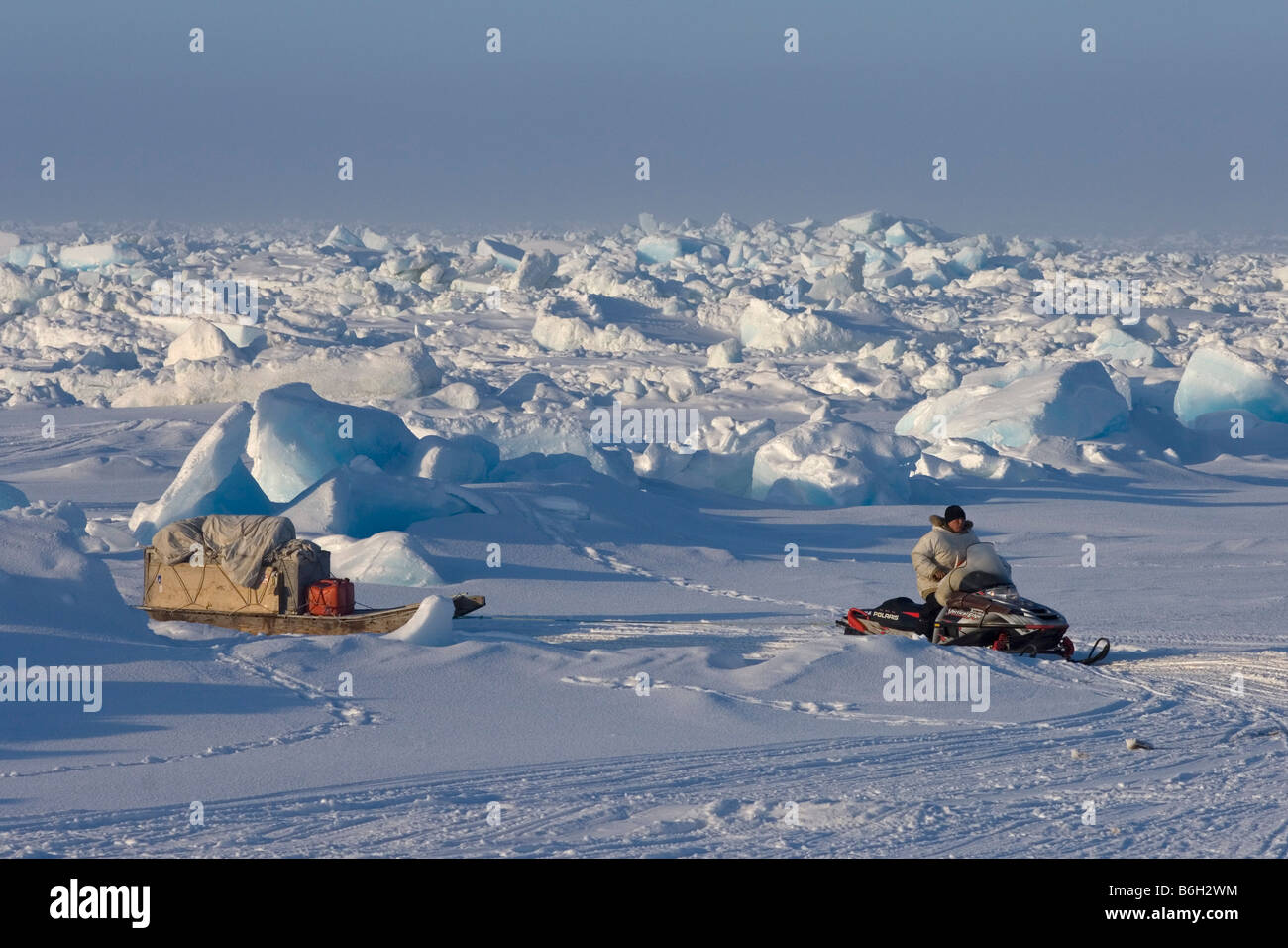 Eskimo whaler hi-res stock photography and images - Alamy