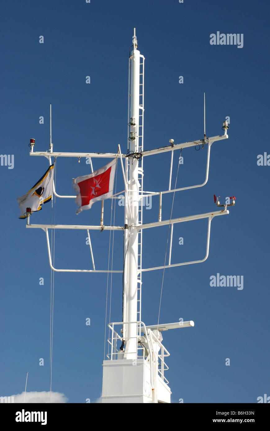 Flags on ships mast hi-res stock photography and images - Alamy