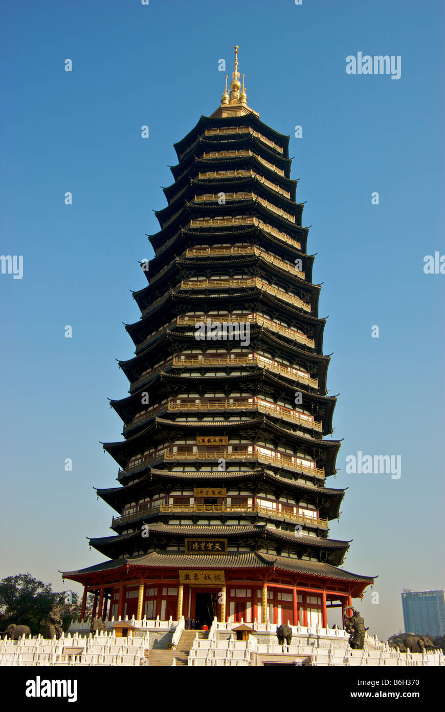 154 metre Tianning Pagoda with 13 double stories tallest in the world ...