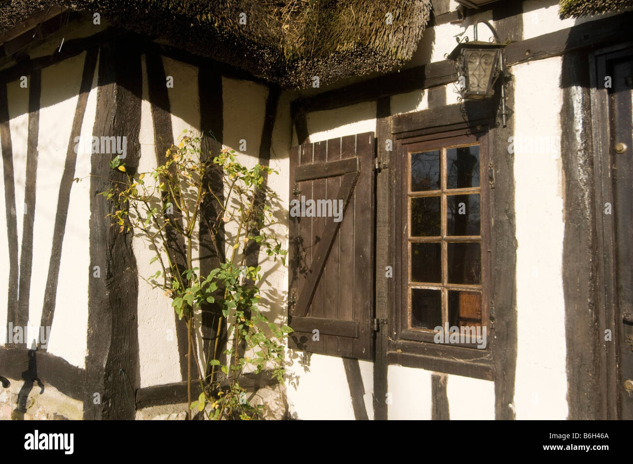 French style cottage hi-res stock photography and images - Alamy