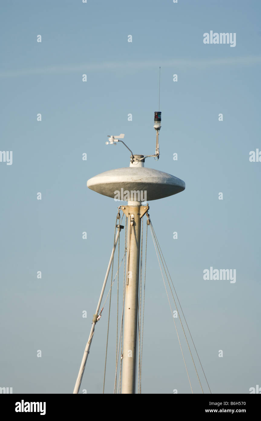 Boat radar hi-res stock photography and images - Alamy