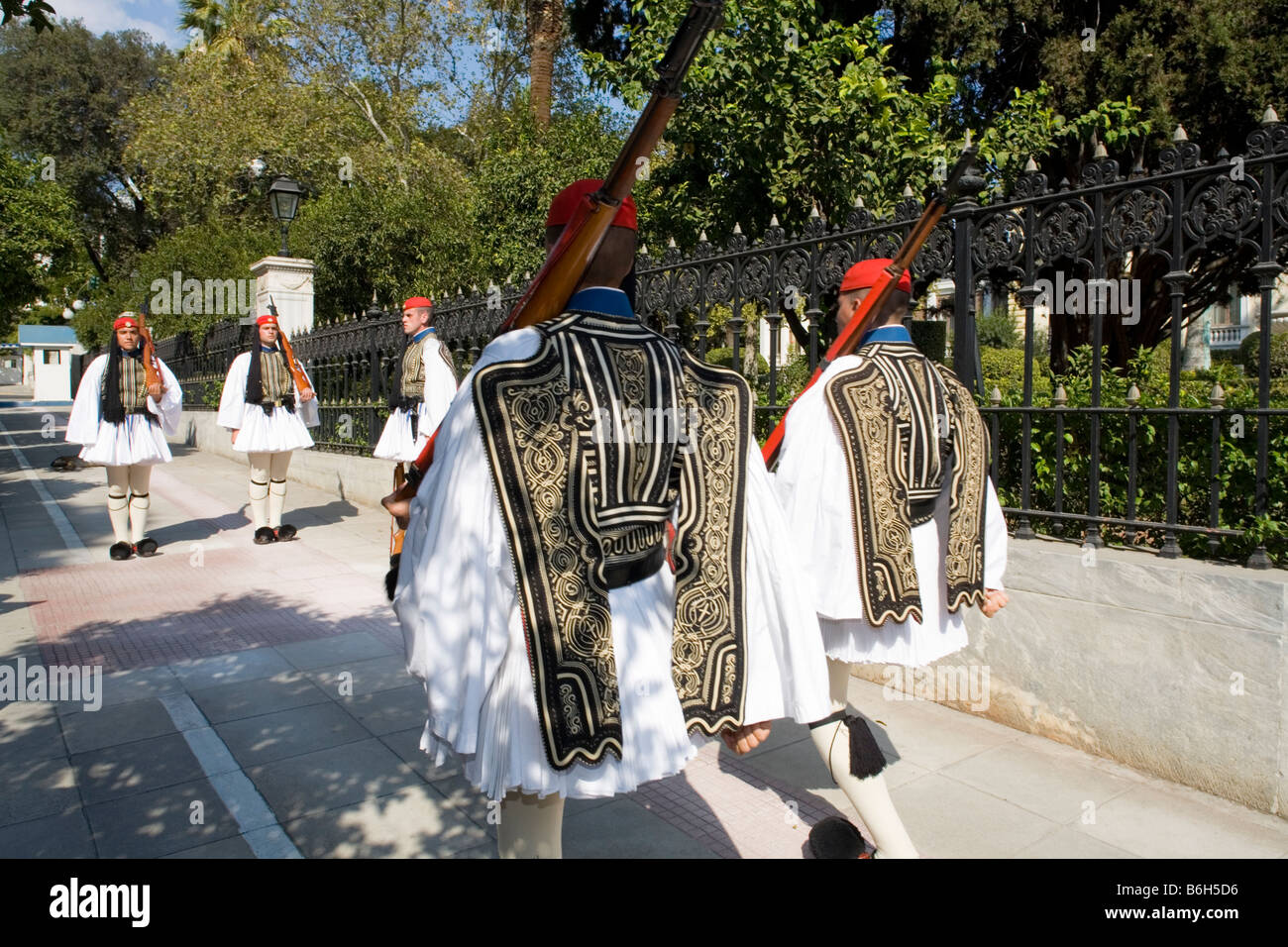 Changing of the presidential guards in Athens Stock Photo - Alamy