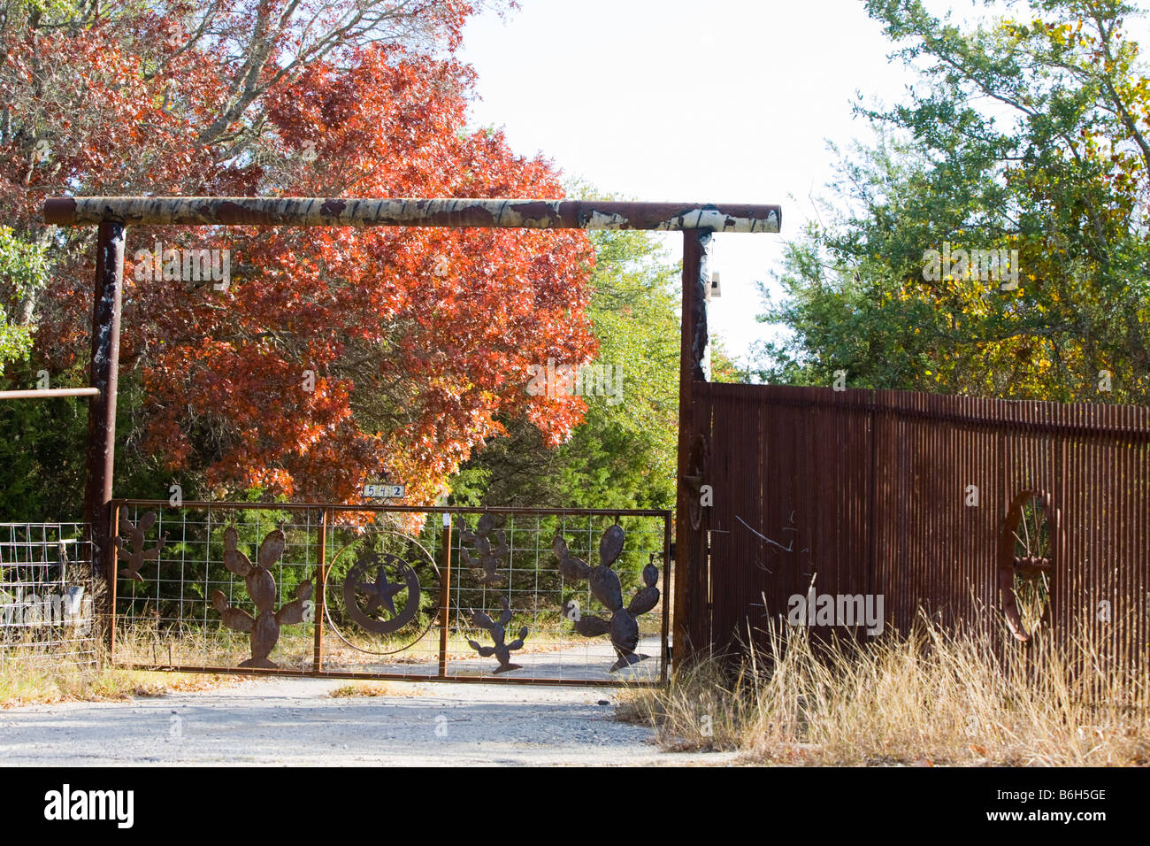 Texas gate ranch hi-res stock photography and images - Alamy