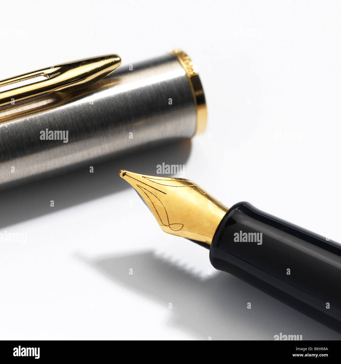 Fountain pen cap hi-res stock photography and images - Alamy