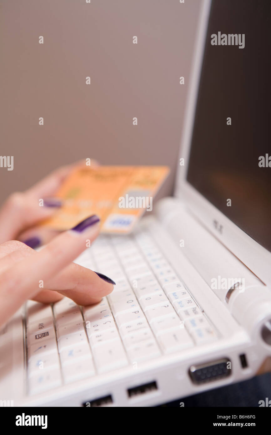 Web payment hi-res stock photography and images - Alamy