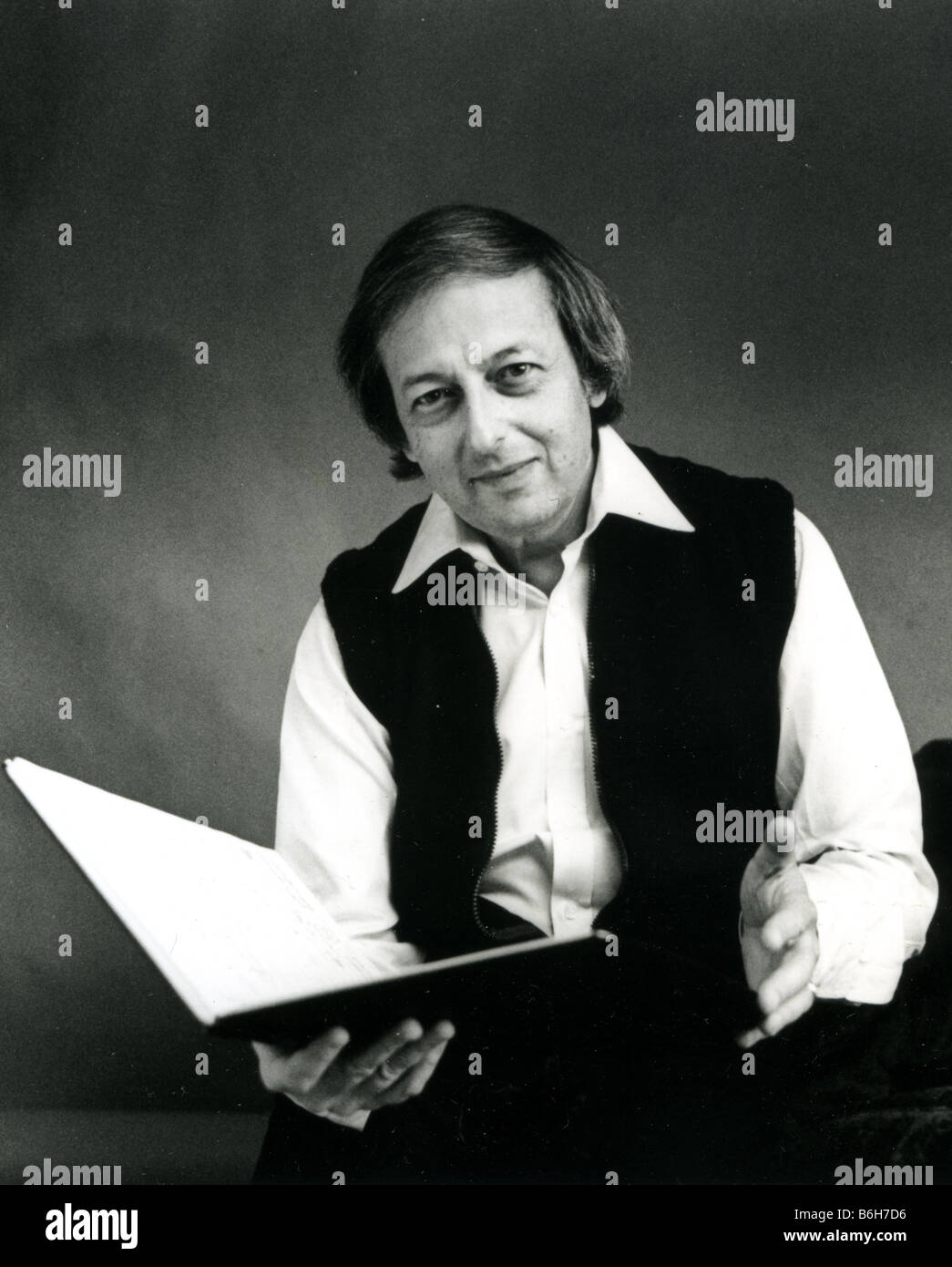 Andre previn 1975 hi-res stock photography and images - Alamy