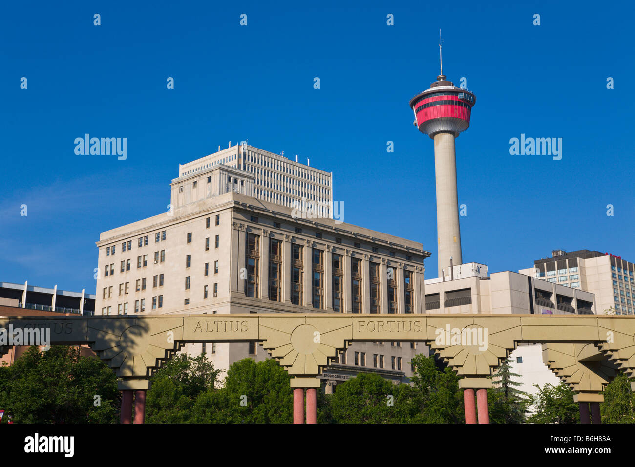 Calgary tower hi-res stock photography and images - Alamy