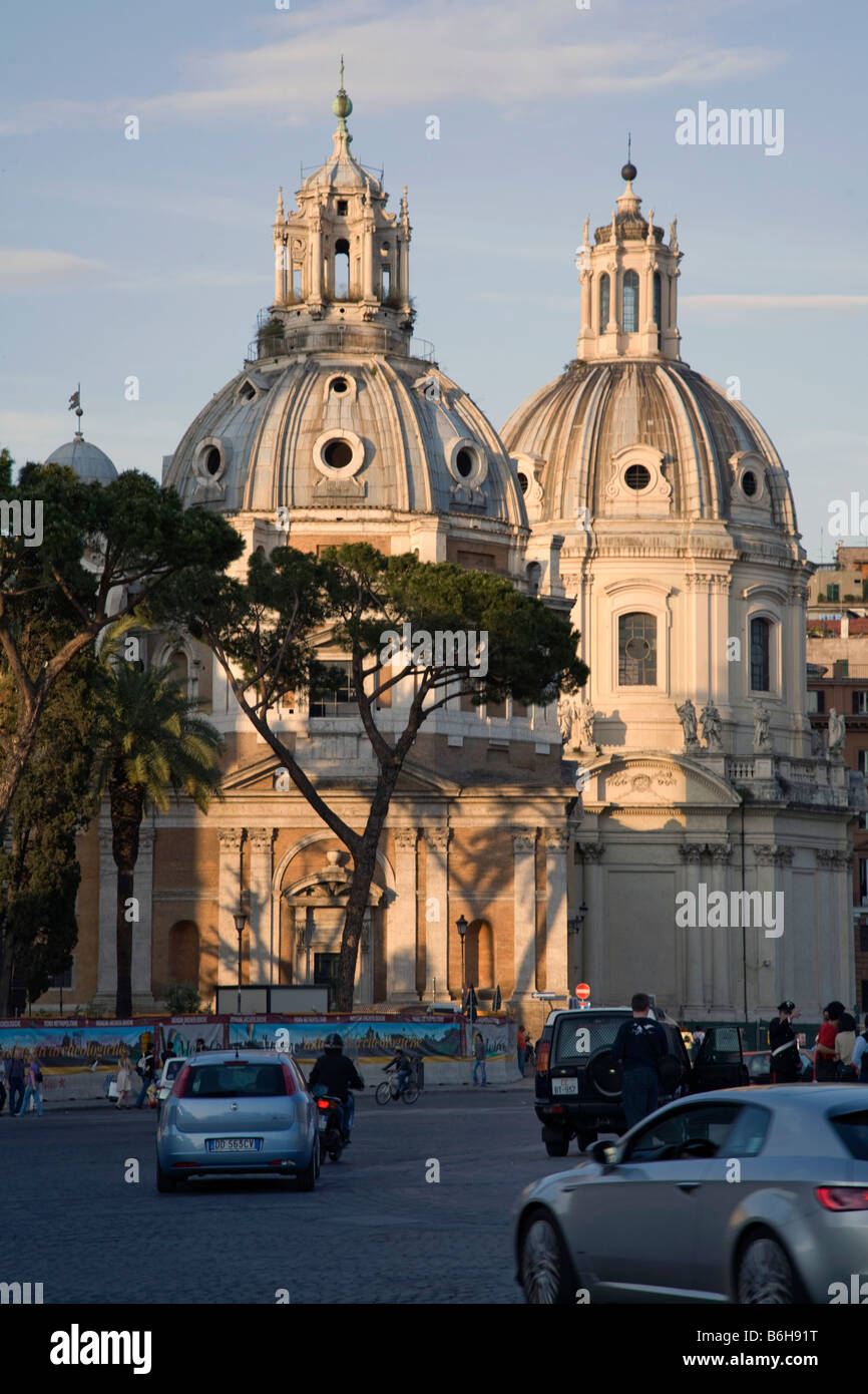 Piazza venezia churches rome hi-res stock photography and images - Alamy