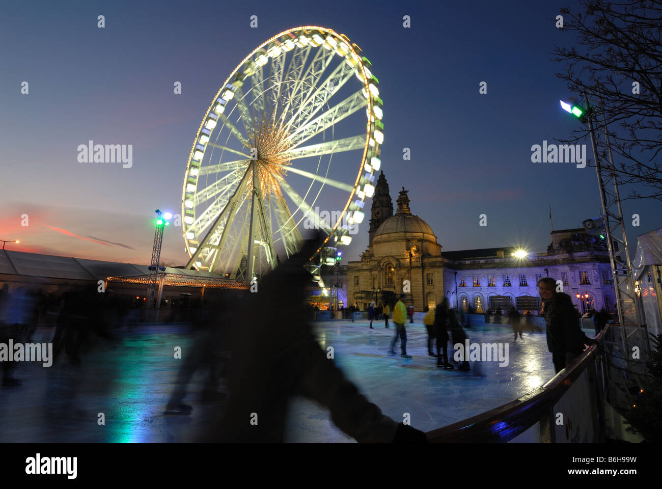 Cardiff Winter Wonderland's "Admiral Eye" and skating on the ice rink ...