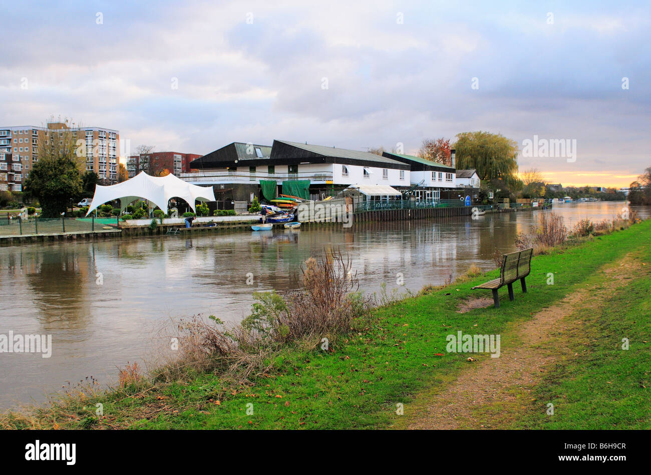 Raven ait hi-res stock photography and images - Alamy