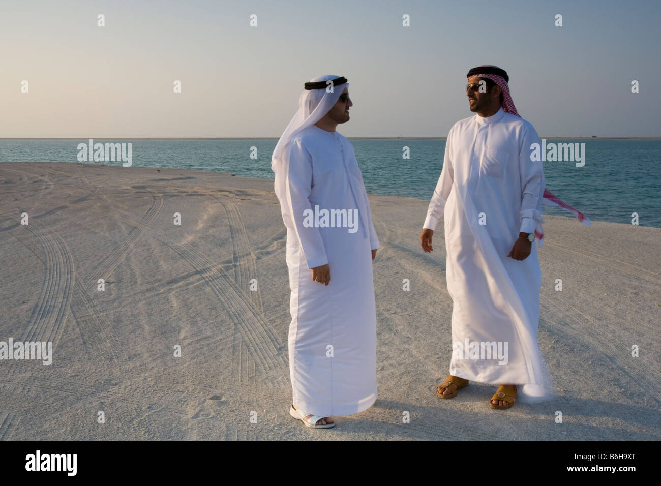 Two arab men talking hi-res stock photography and images - Alamy