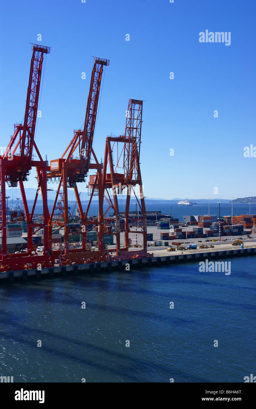 Dockyard cranes Seattle waterfront Puget Sound Pacific Northwest Stock ...