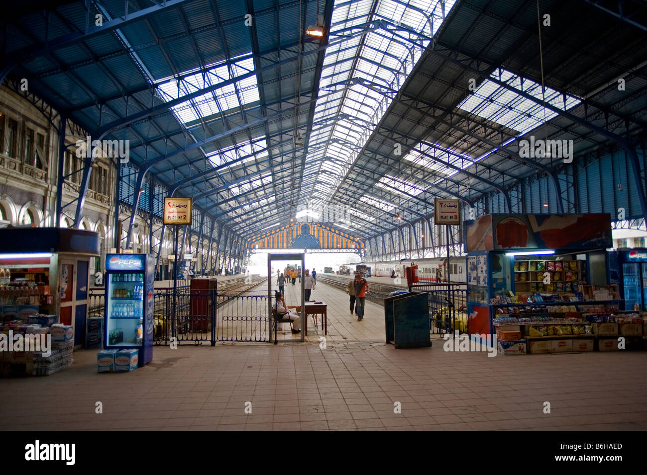 Ramses train station in Cairo Stock Photo - Alamy