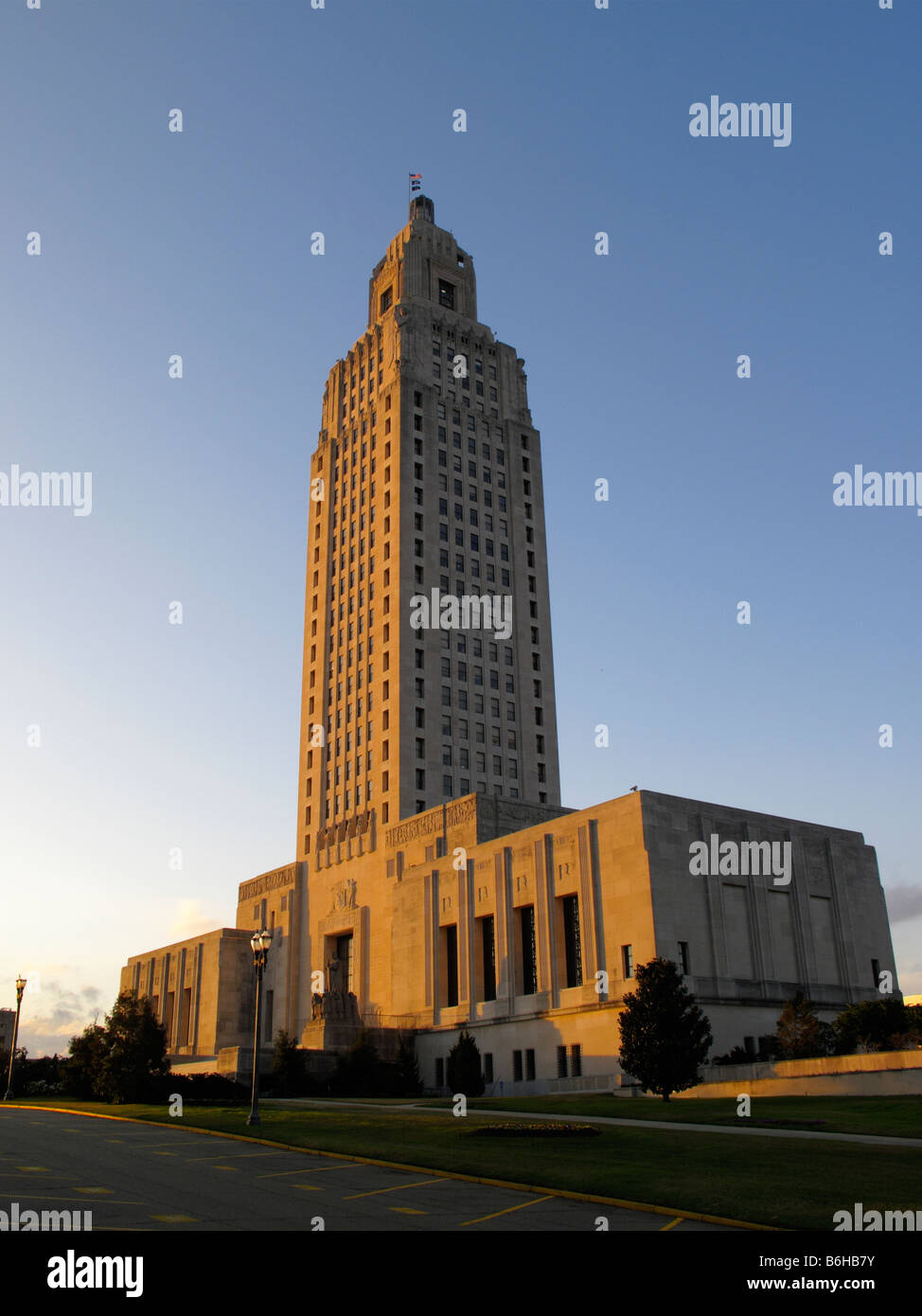 Louisiana state capitol building hi-res stock photography and images ...