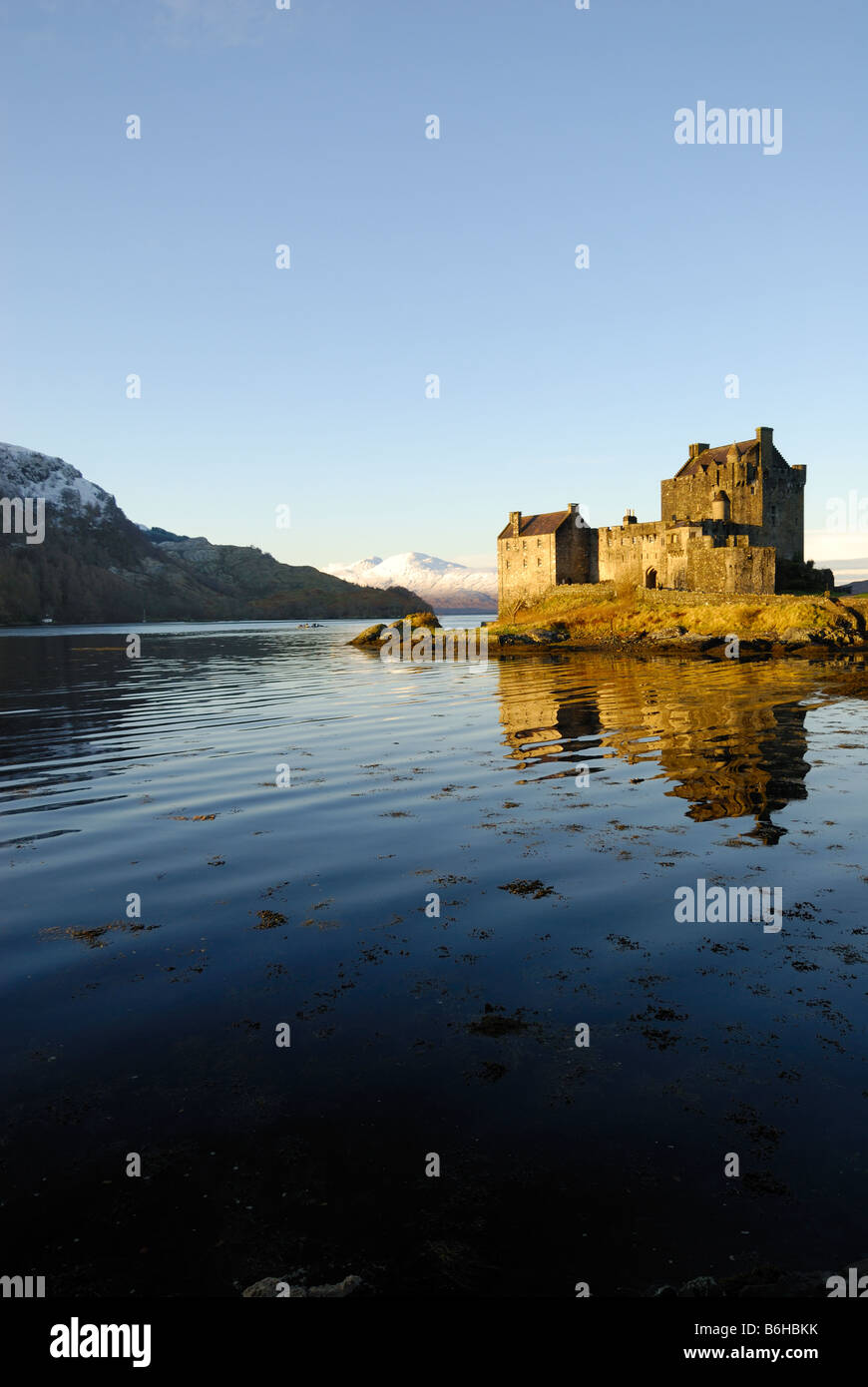 Eilean Donan Castle in winter, Loch Duich, Scotland Stock Photo - Alamy