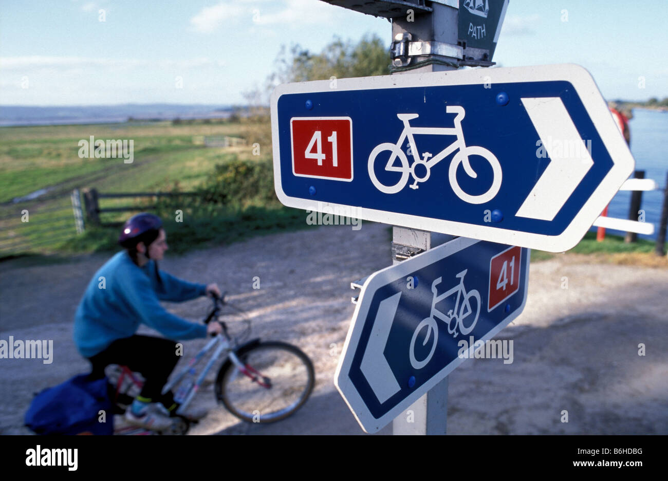 Cycle route signs near hi-res stock photography and images - Alamy