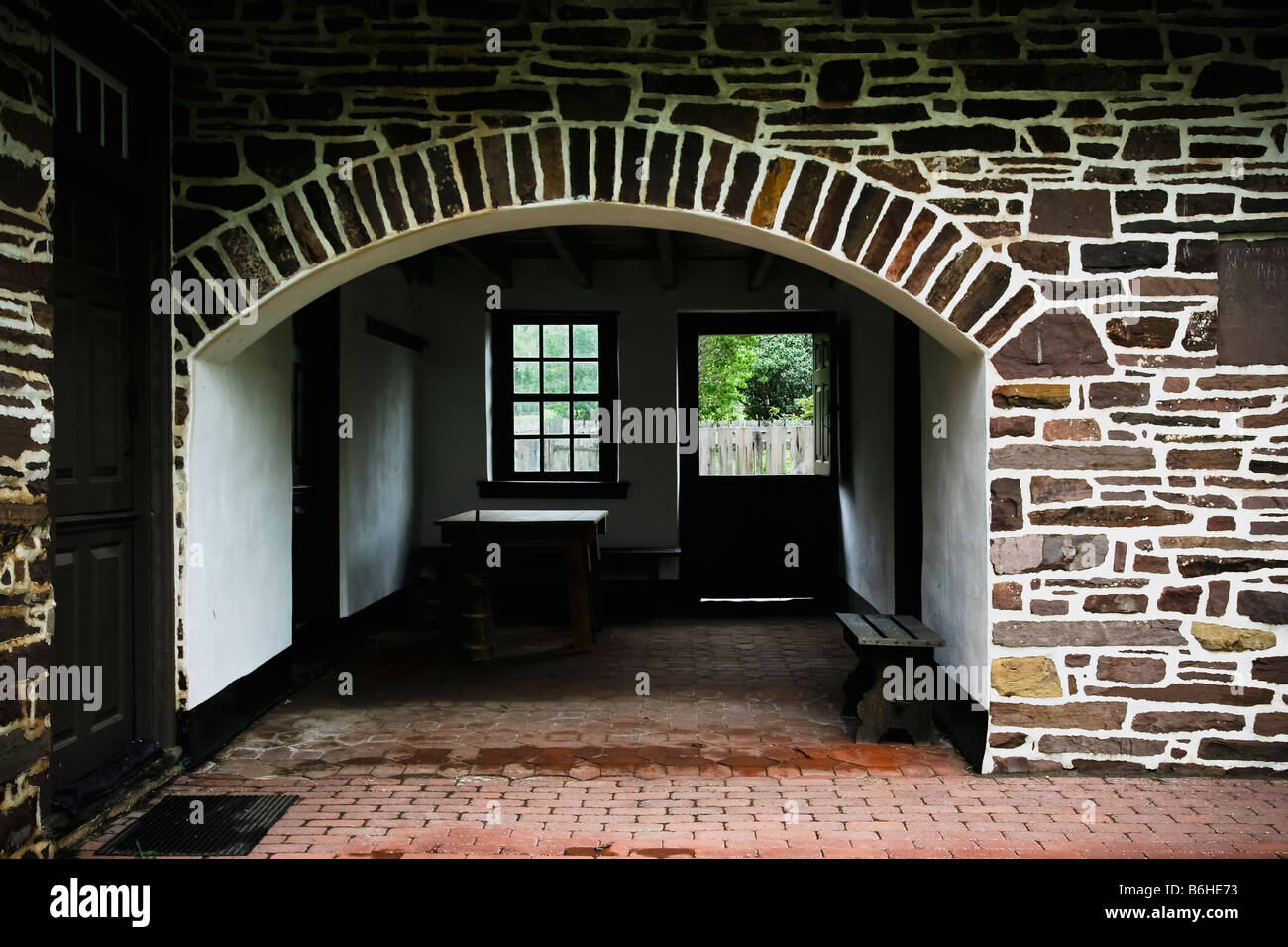 Breezeway hi-res stock photography and images - Alamy