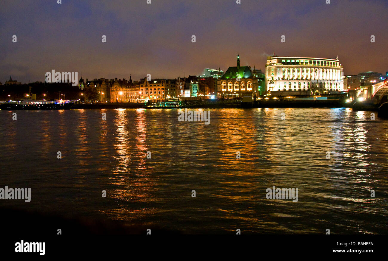 Thames at night hi-res stock photography and images - Alamy