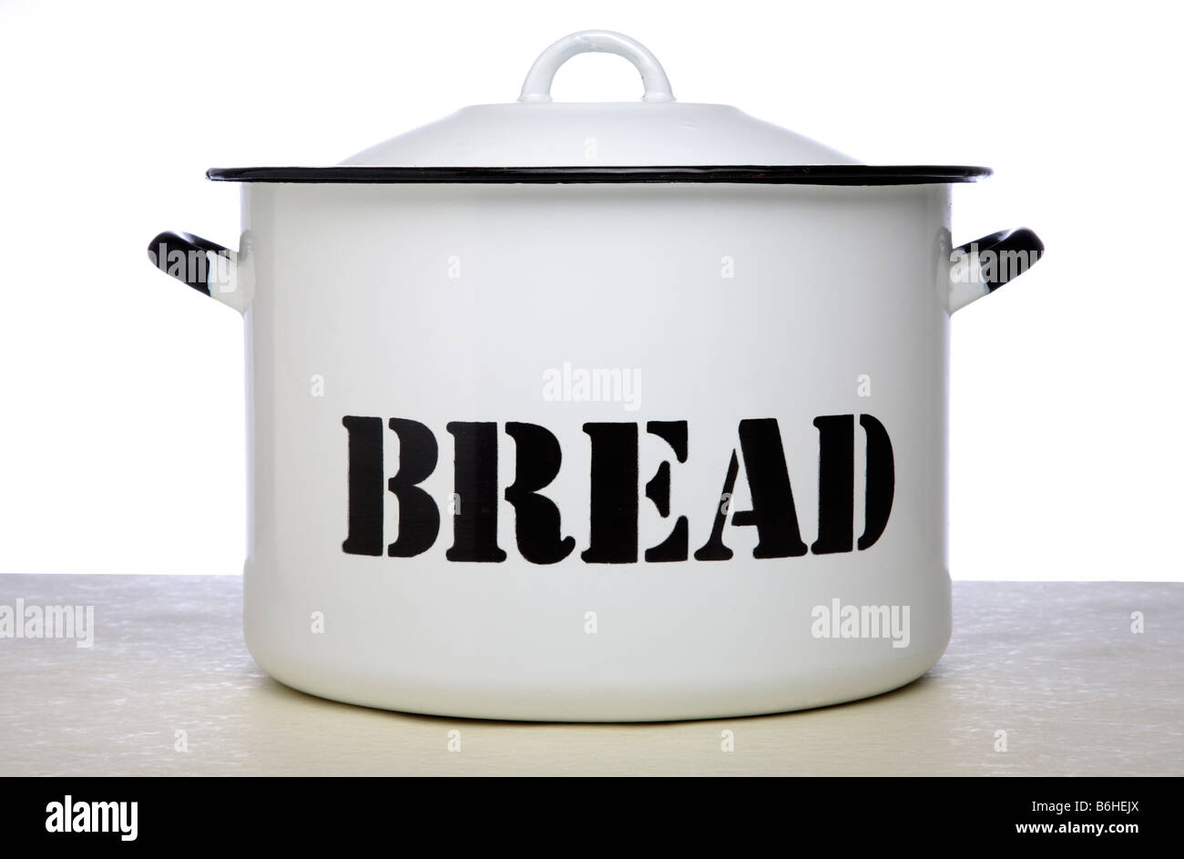 Bread bin with bread hi-res stock photography and images - Alamy