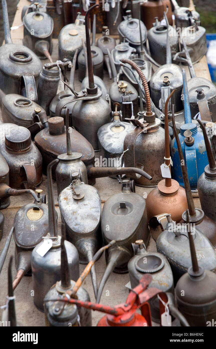 Lubricant cans hi-res stock photography and images - Alamy