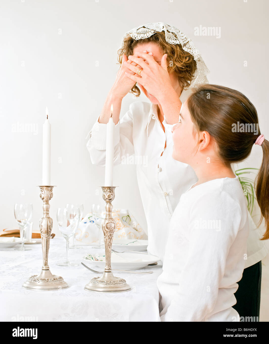 Shabbat dinner table hi-res stock photography and images - Alamy