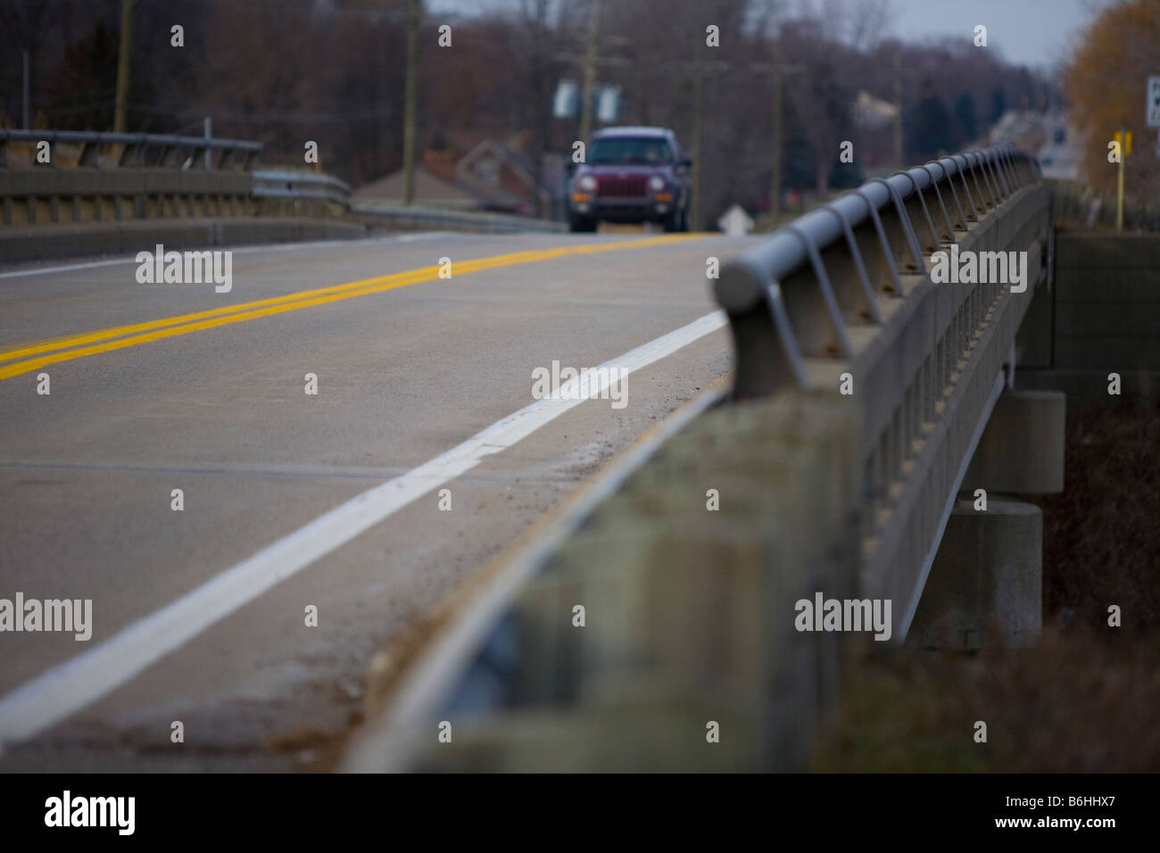 Parapet barrier hi-res stock photography and images - Alamy