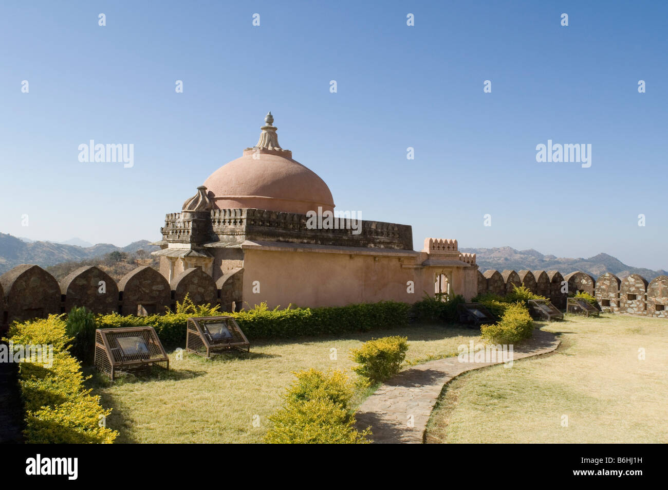 Fort on a hill, Kumbhalgarh Fort, Udaipur, Rajasthan, India Stock Photo ...